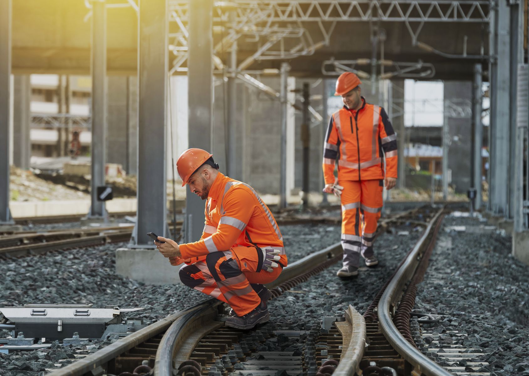 BP® High-visibility trousers with knee pockets | 37/38 | s | 2010-845 ...